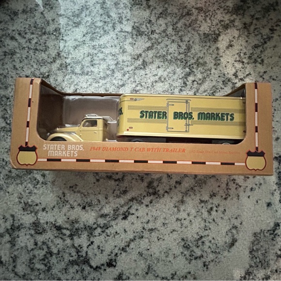 Toys | Ertl Collectibles Stater Bros Market 1948 Diamond T Cab With ...